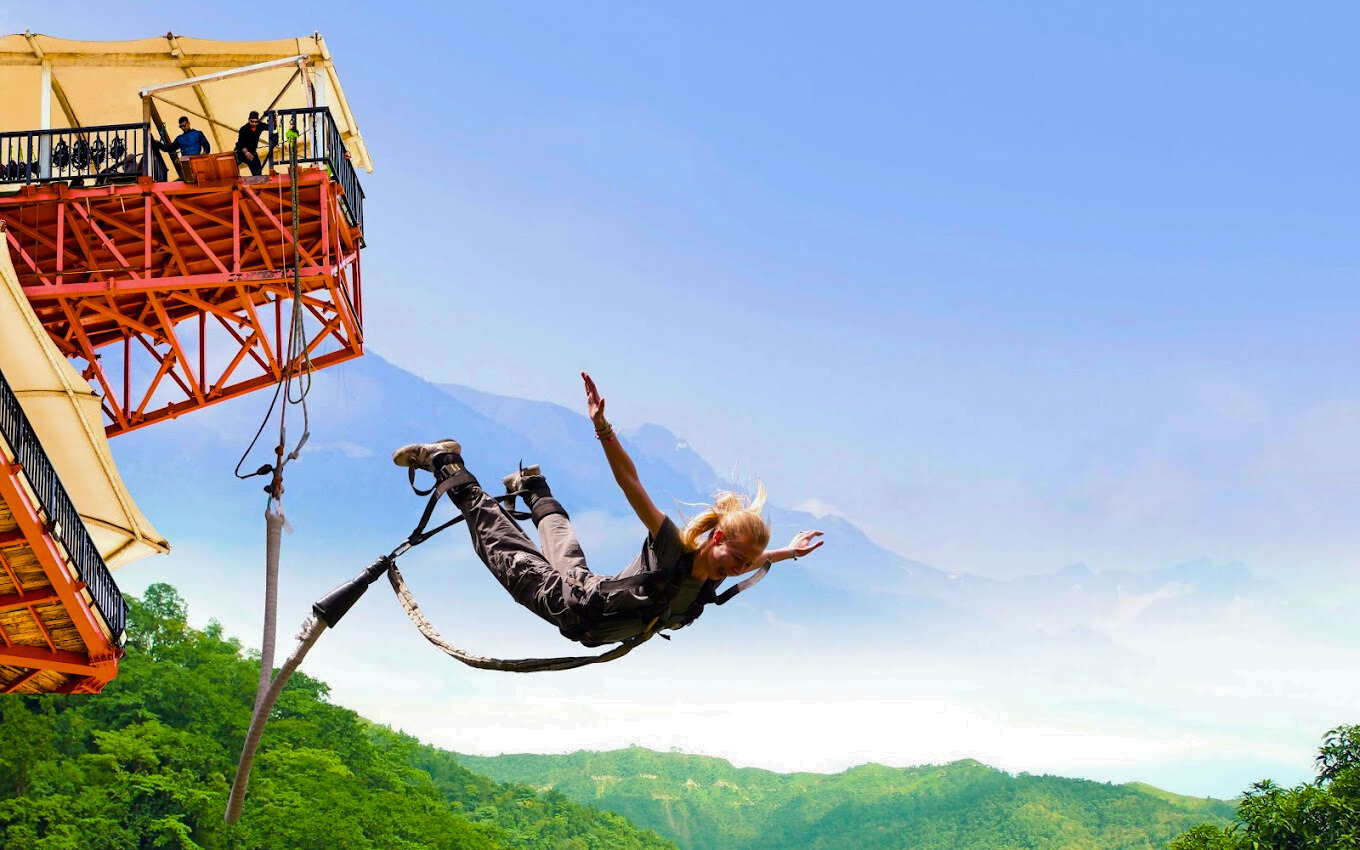 Thrill Factory- Giant Swing